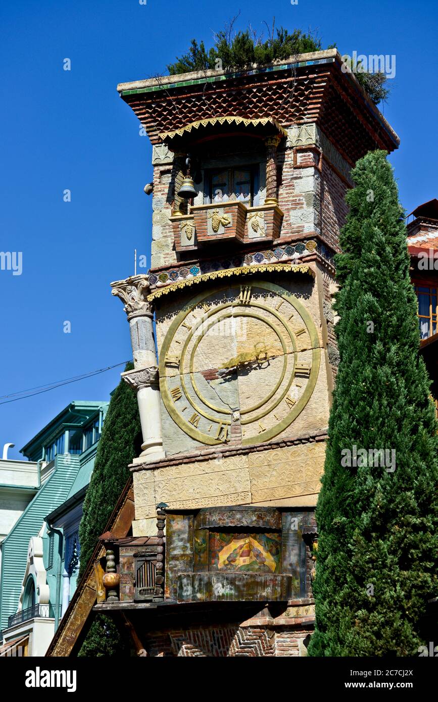 The leaning clock tower hi-res stock photography and images - Alamy