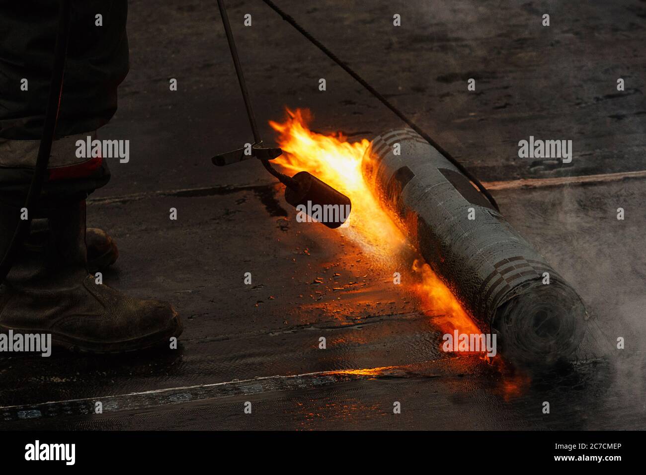 Bituminous roofing felt hi-res stock photography and images - Alamy