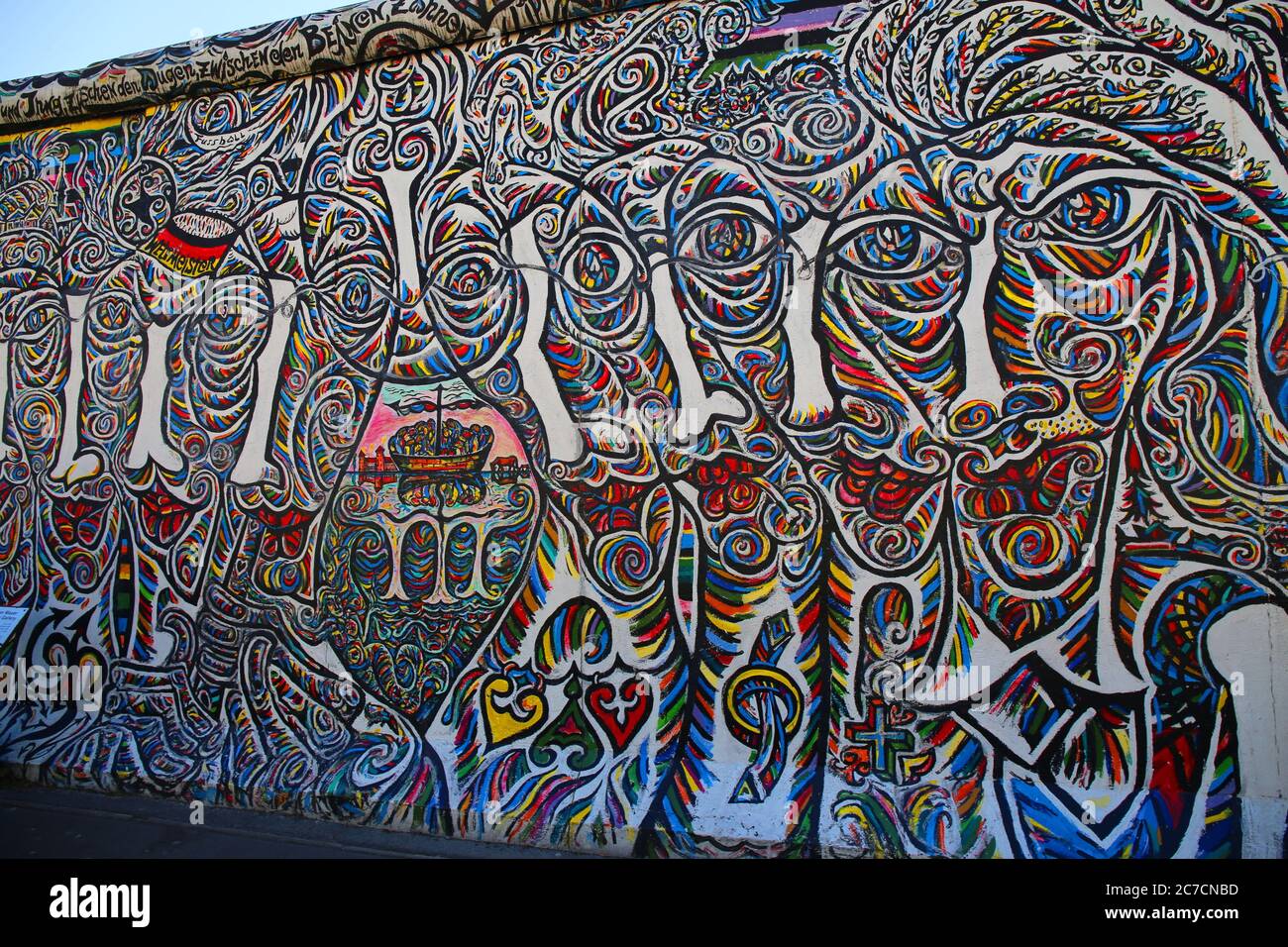 Creative art on Berlin Wall Stock Photo - Alamy
