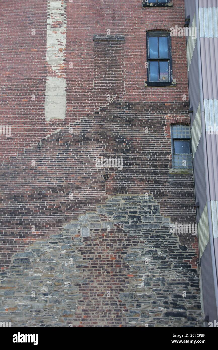 Ancient cut brickwork hi-res stock photography and images - Alamy