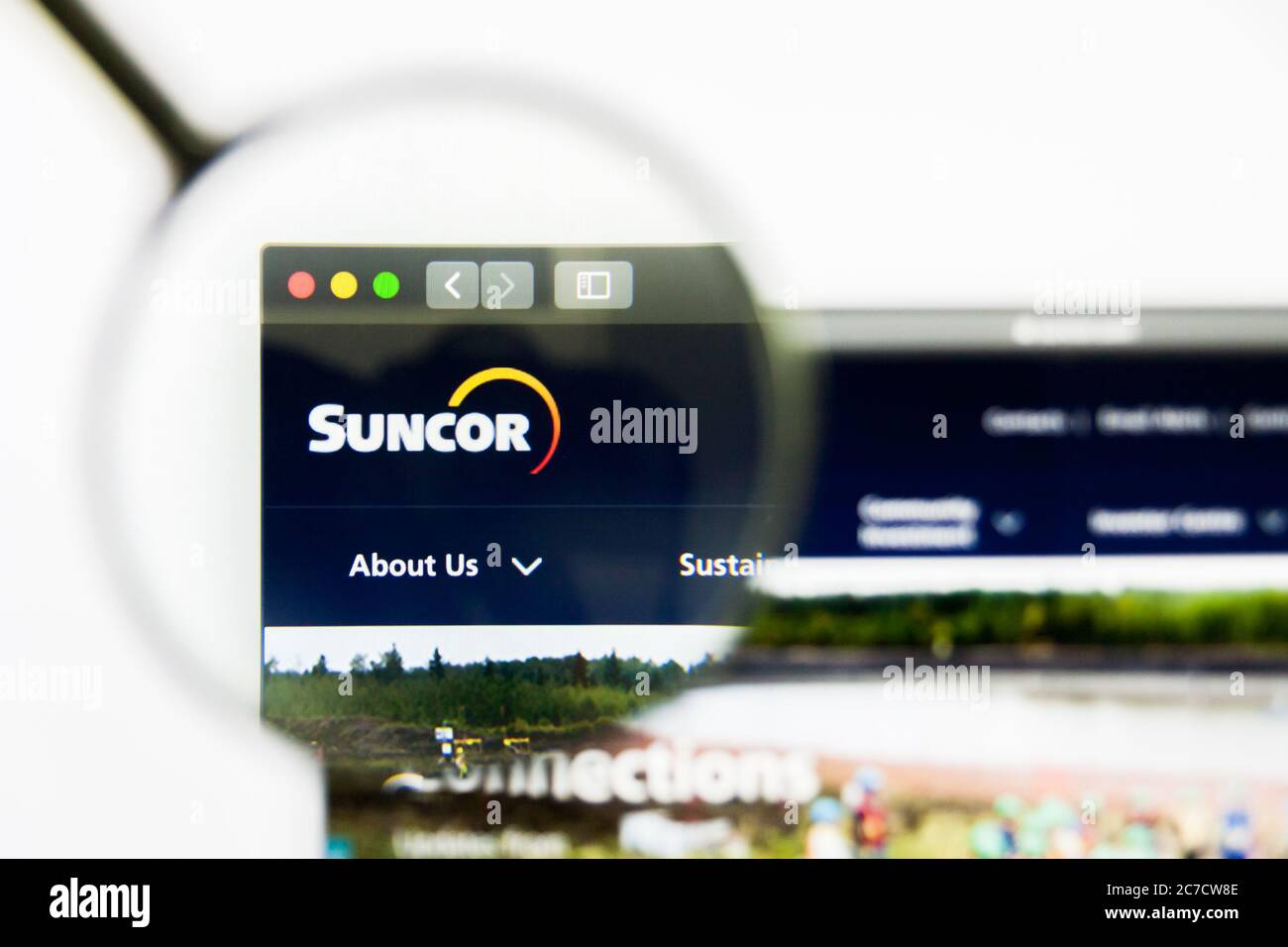 Los Angeles, California, USA - 25 March 2019: Illustrative Editorial of Suncor Energy website ...