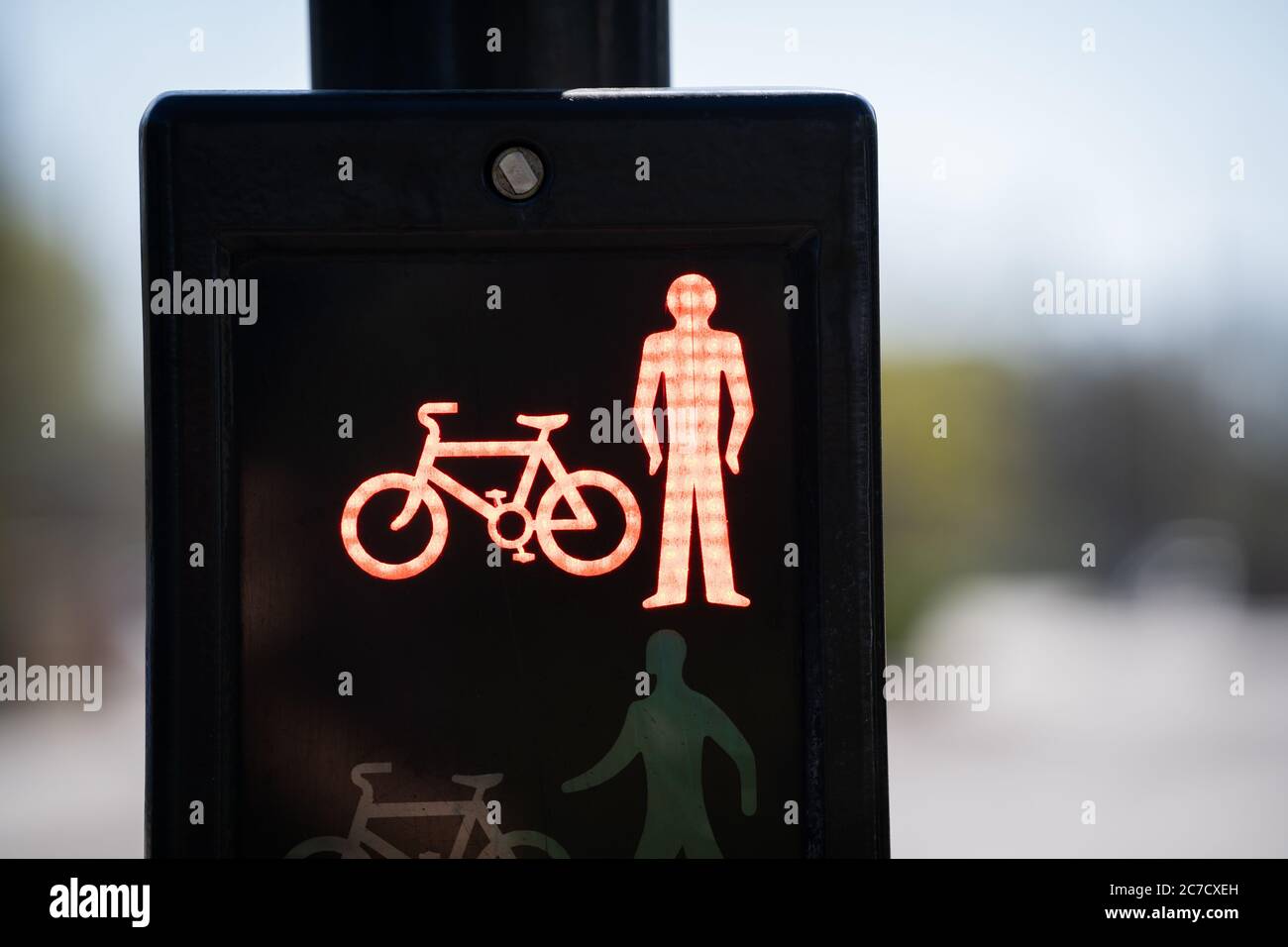 Red cycle hi-res stock photography and images - Alamy