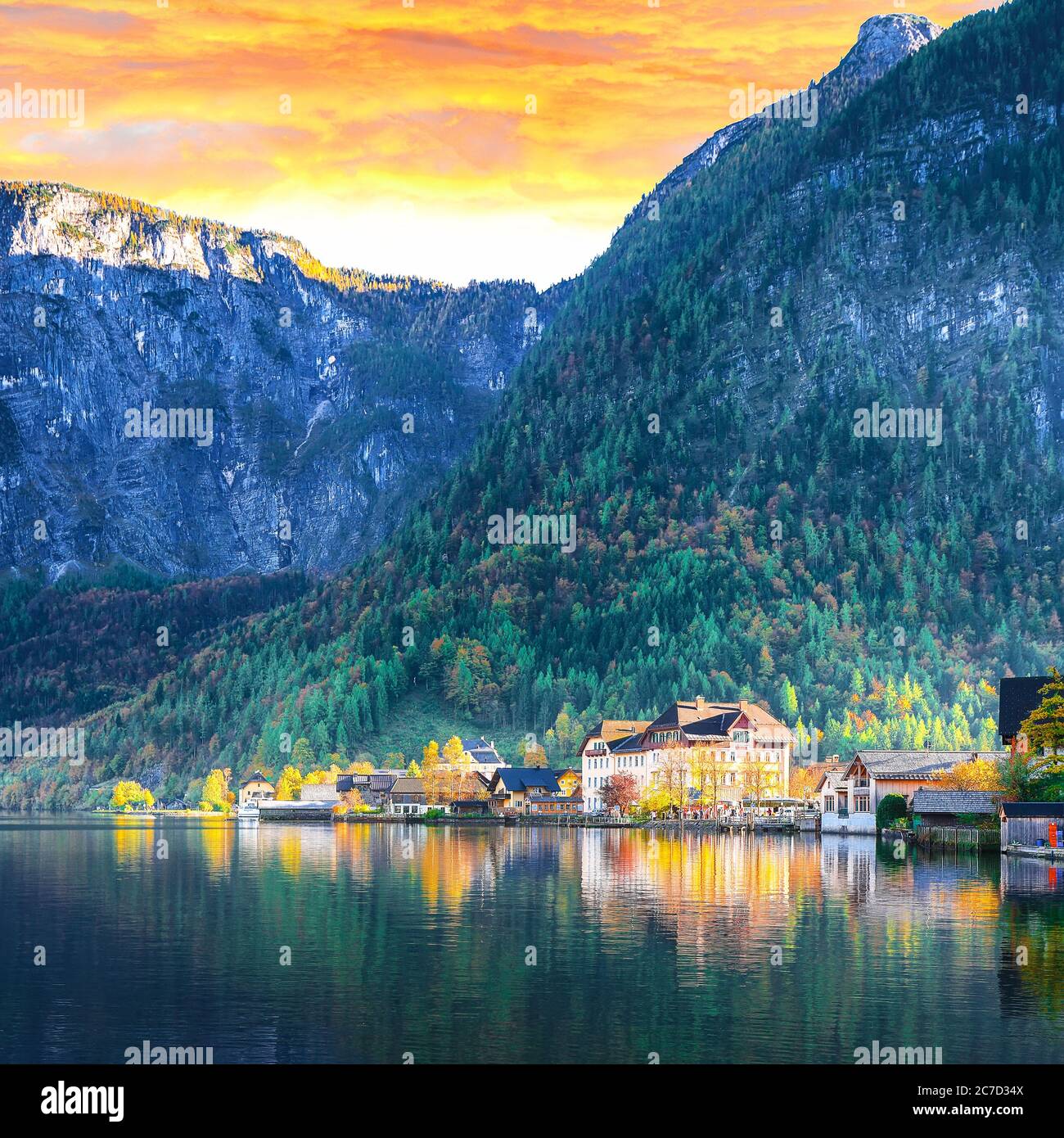 Scenic view of famous Hallstatt mountain village with Hallstatter lake ...