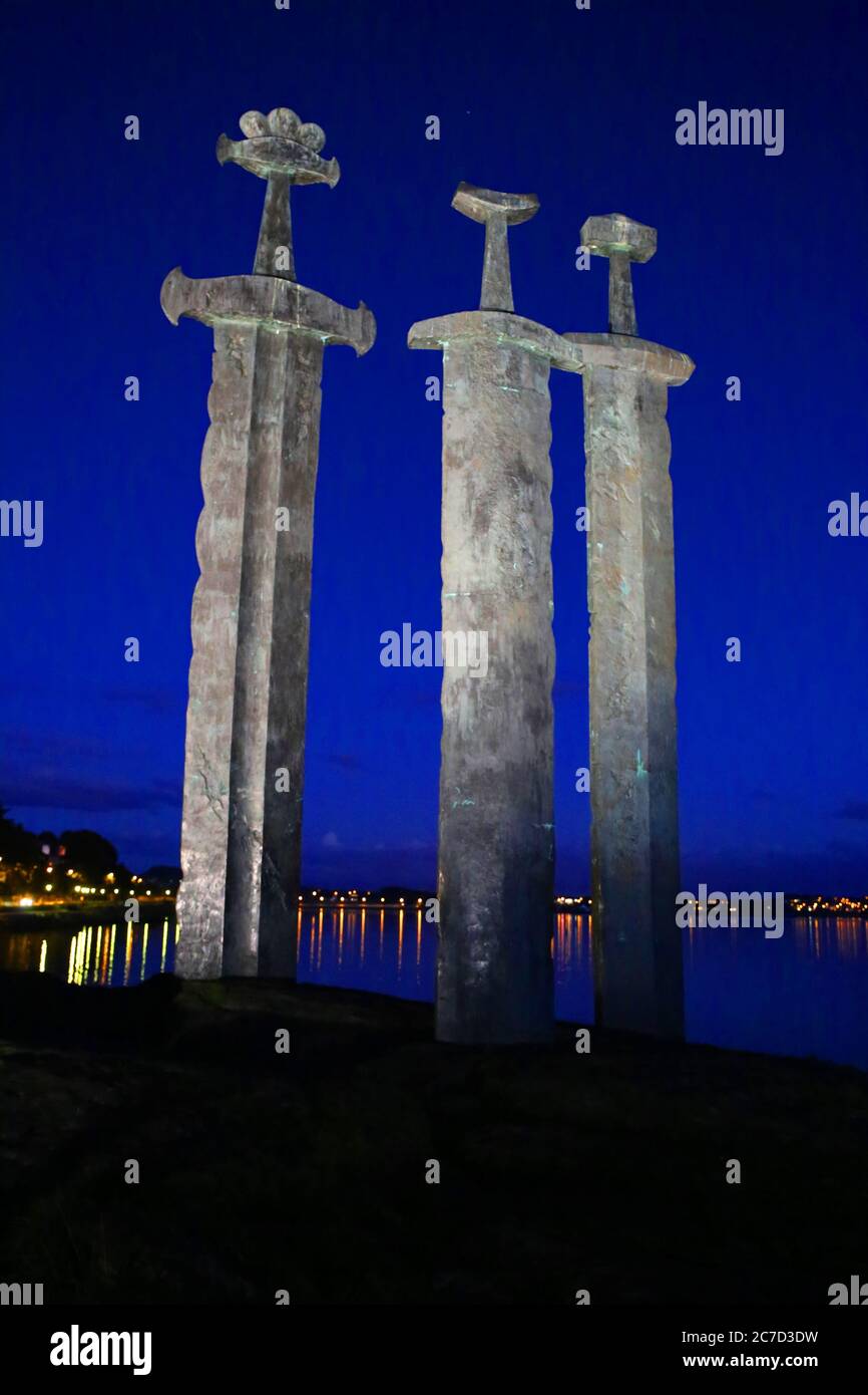 Sverd i fjell hi-res stock photography and images - Alamy