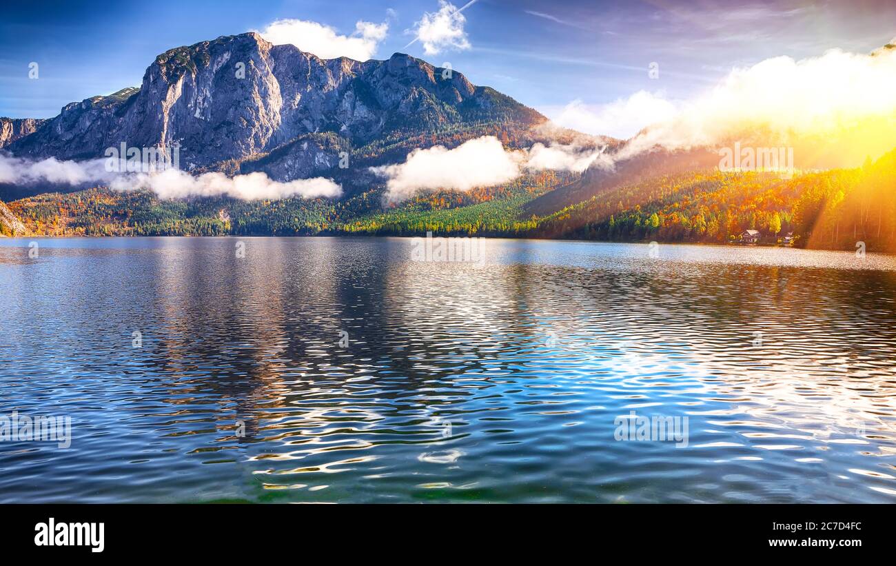 Sunny morning on the lake Altausseer See. Sunny autumn scene in the ...