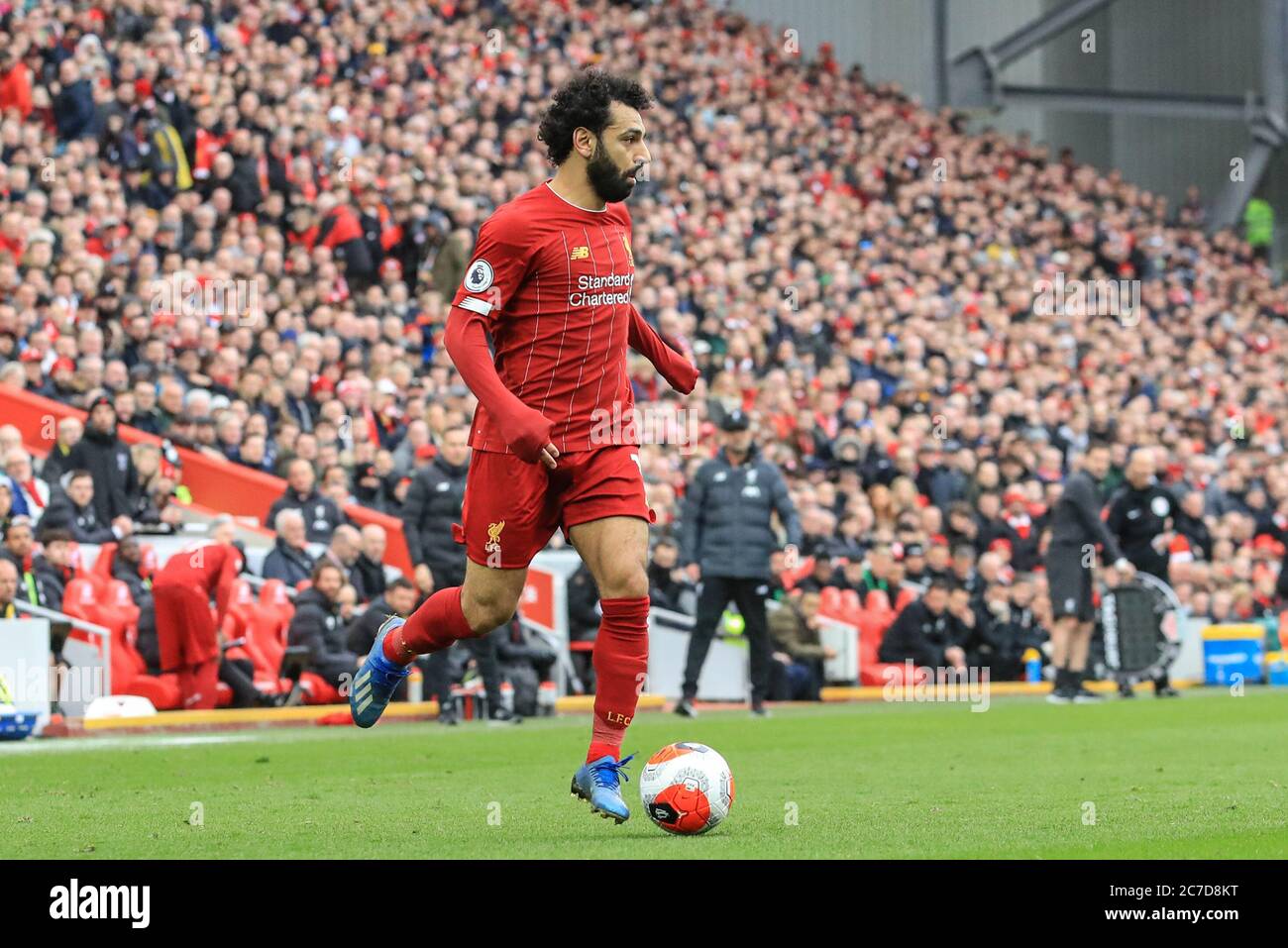 Mohamed salah in action hi-res stock photography and images - Alamy