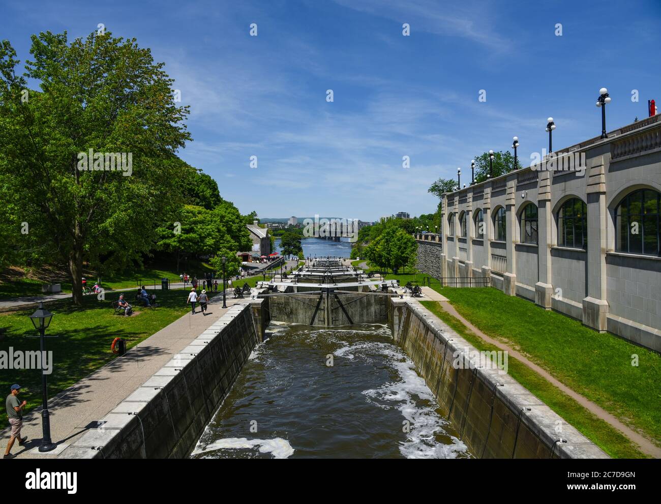 Rideau canal locks hi-res stock photography and images - Alamy