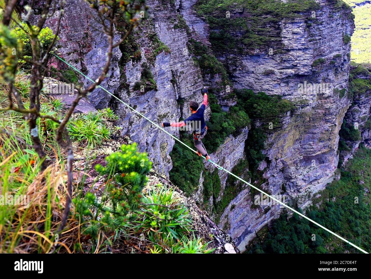 Walking on a rope hi-res stock photography and images - Alamy