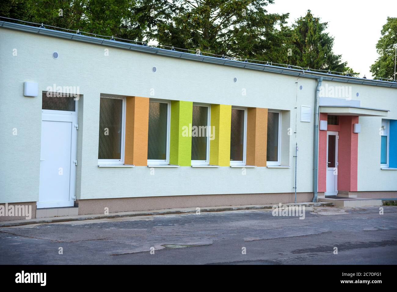 New facade on a reconstructed building Stock Photo - Alamy