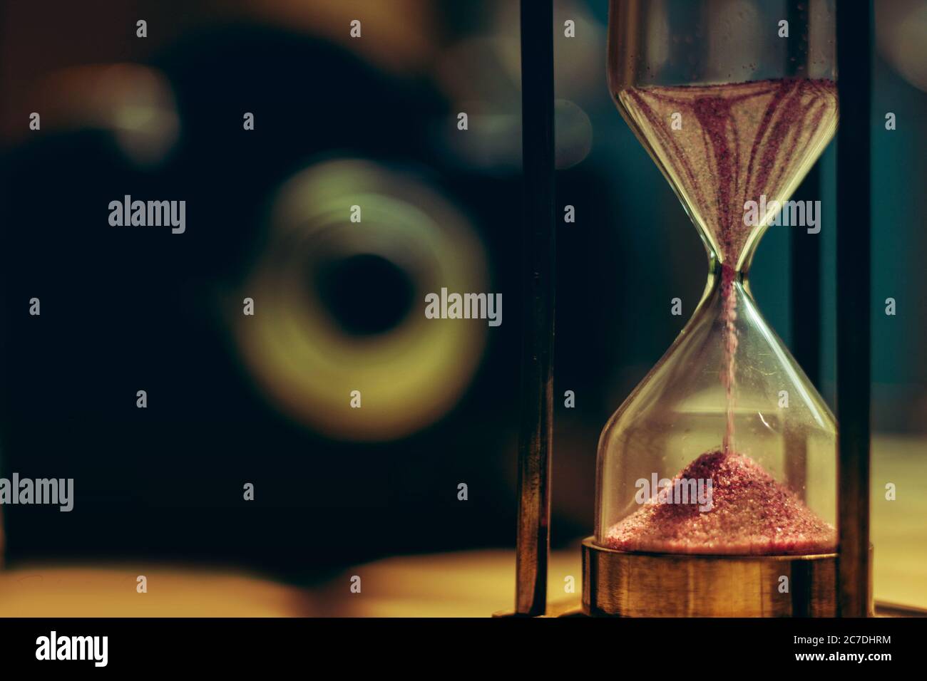 Picture of sand hourglass Stock Photo - Alamy