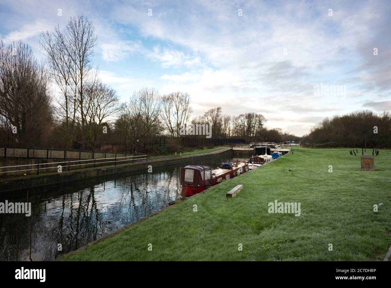 Lea river lock canal boats hi-res stock photography and images - Alamy