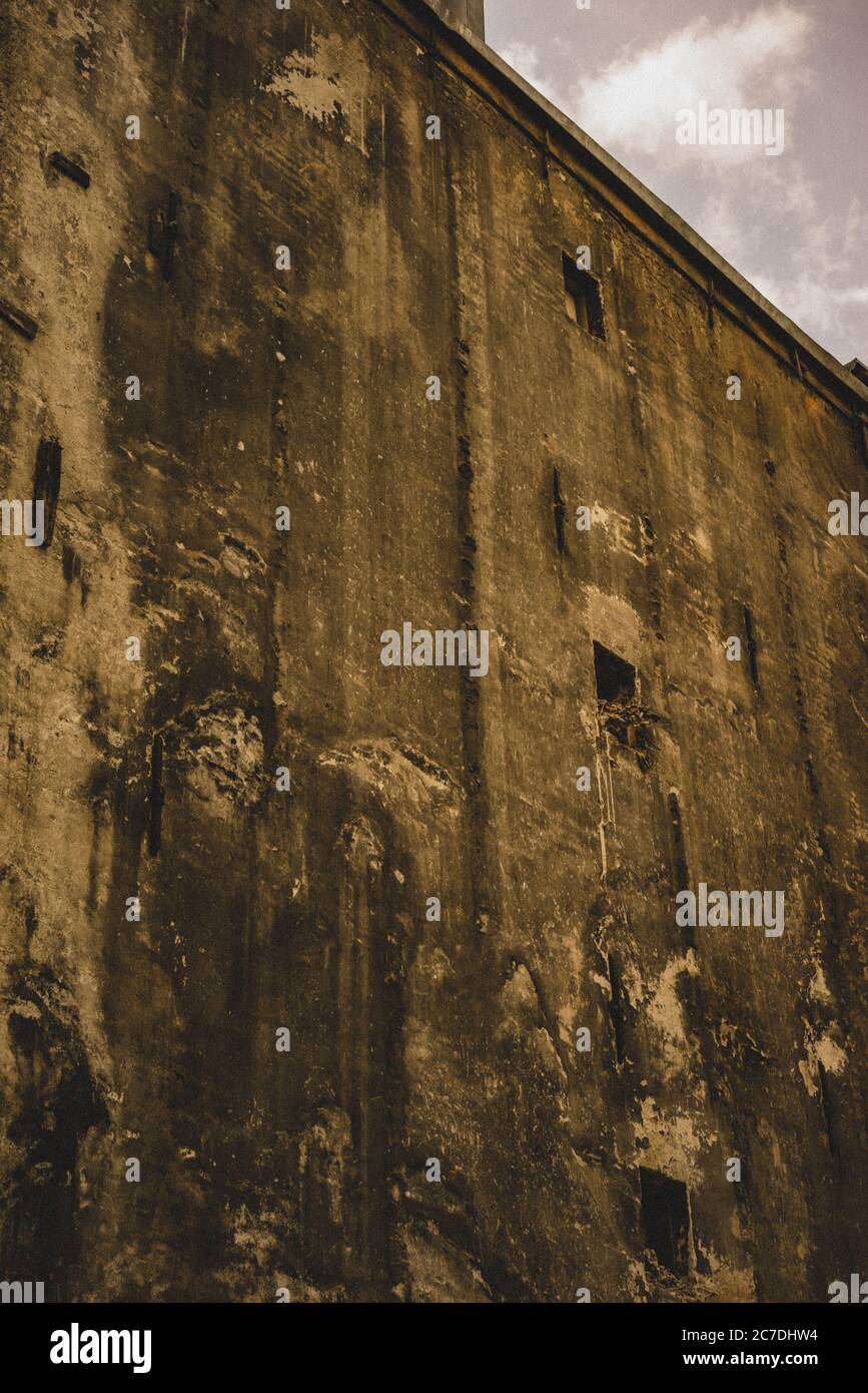 Thrown out window hi-res stock photography and images - Alamy