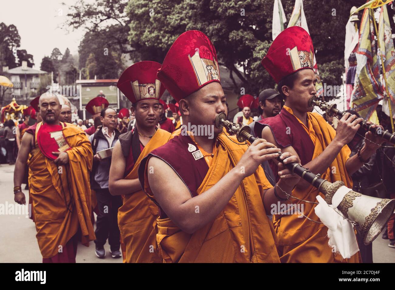 Procession of monks hi-res stock photography and images - Alamy