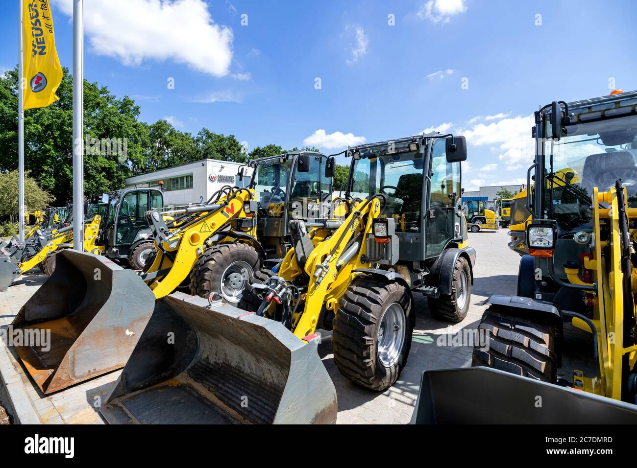 Payloader hi-res stock photography and images - Alamy