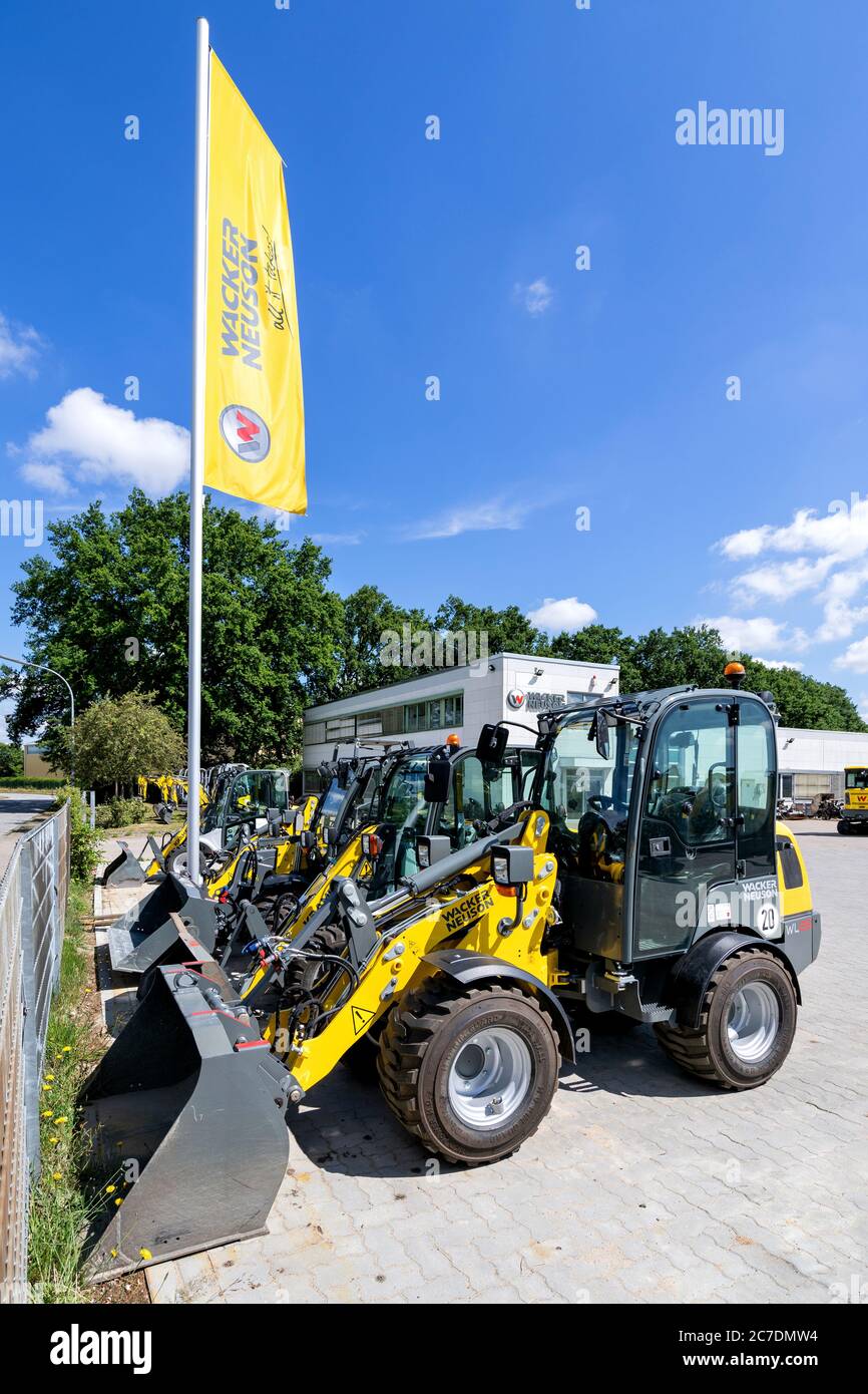 Wacker Neuson wheel loader at branch Stock Photo - Alamy