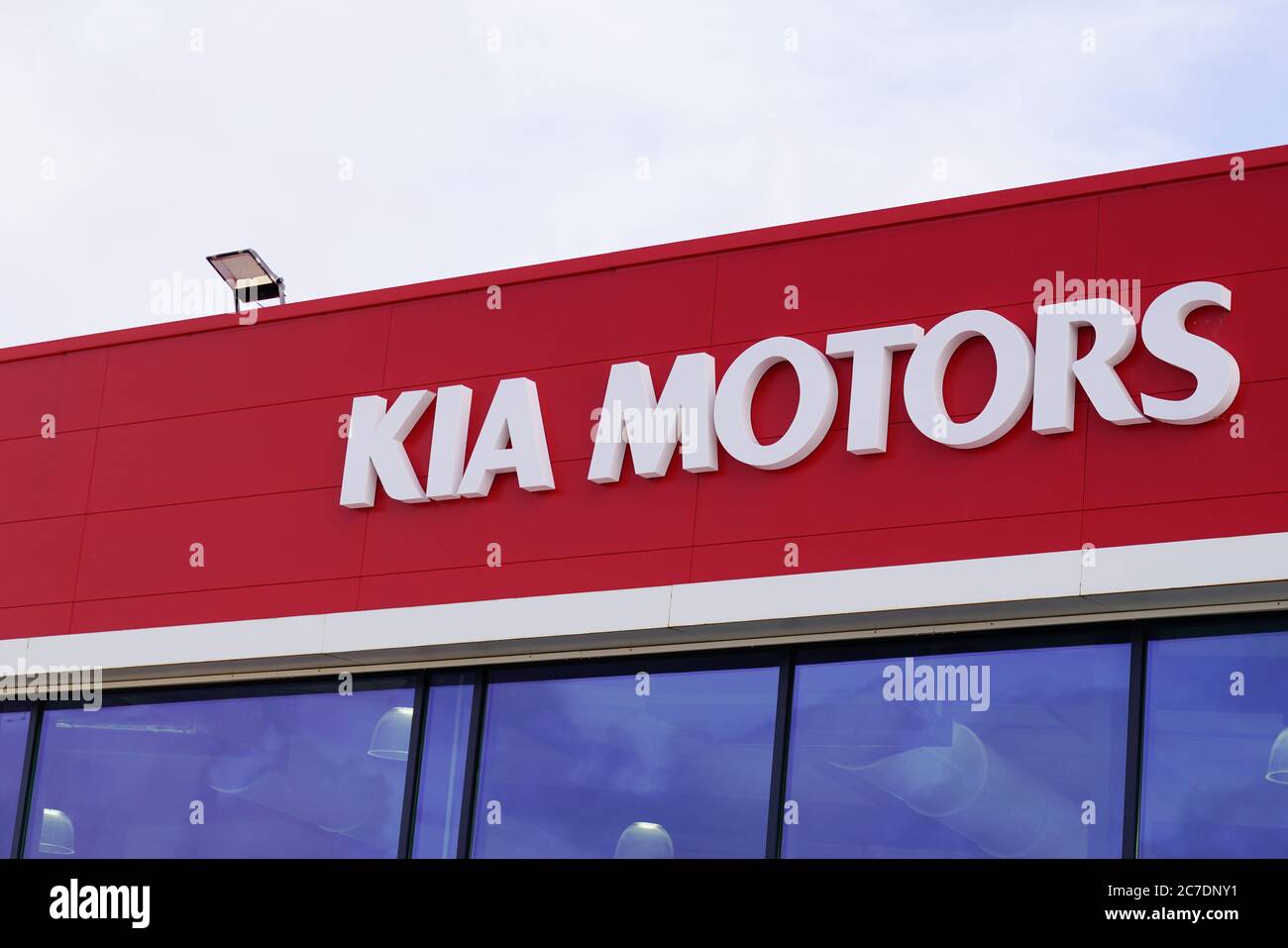 Kia marketing logo hi-res stock photography and images - Alamy