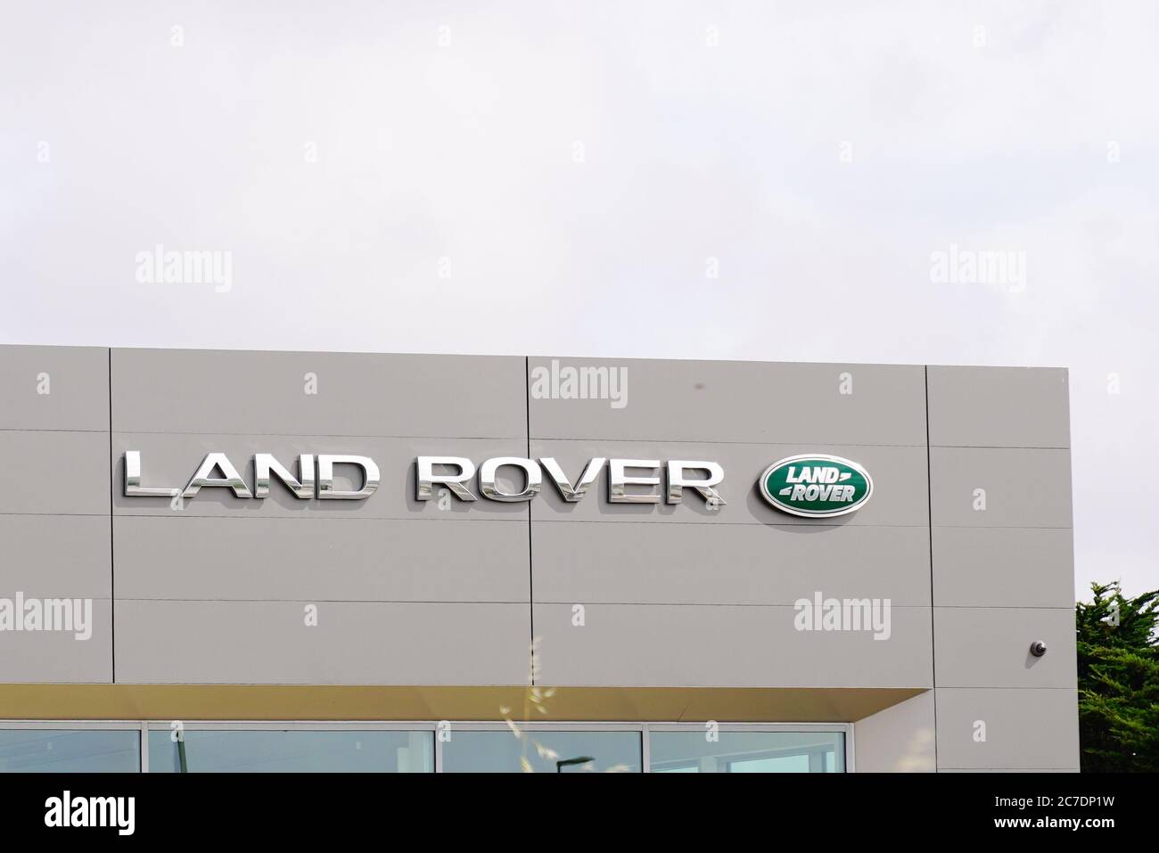 Bordeaux , Aquitaine / France - 07 07 2020 : Land Rover Range sign car ...