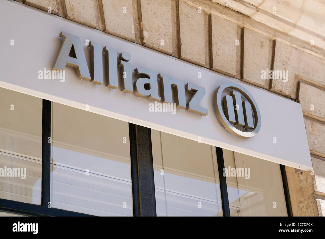 Allianz Banque Logo