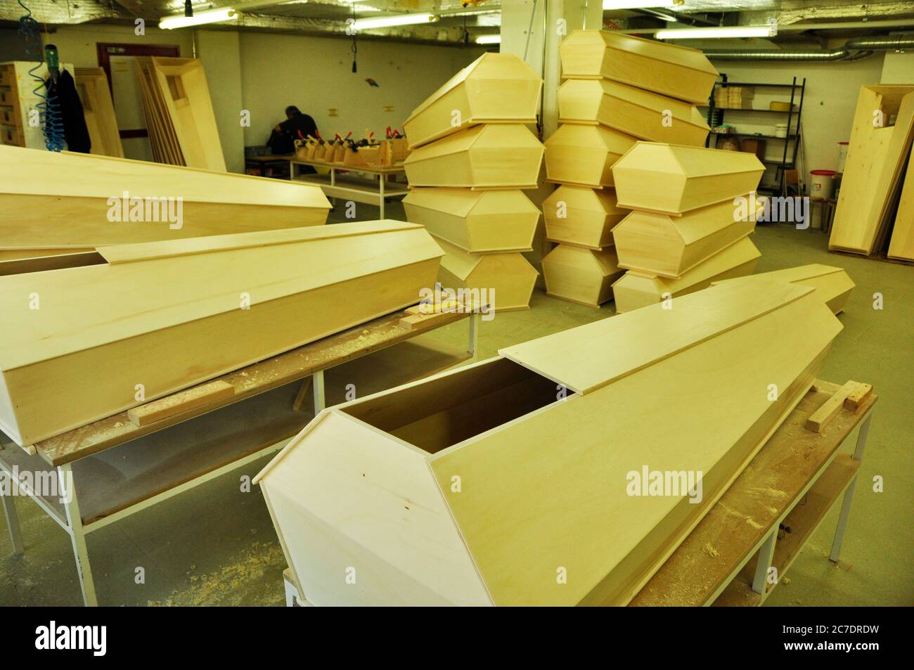 Death coffin hi-res stock photography and images - Alamy