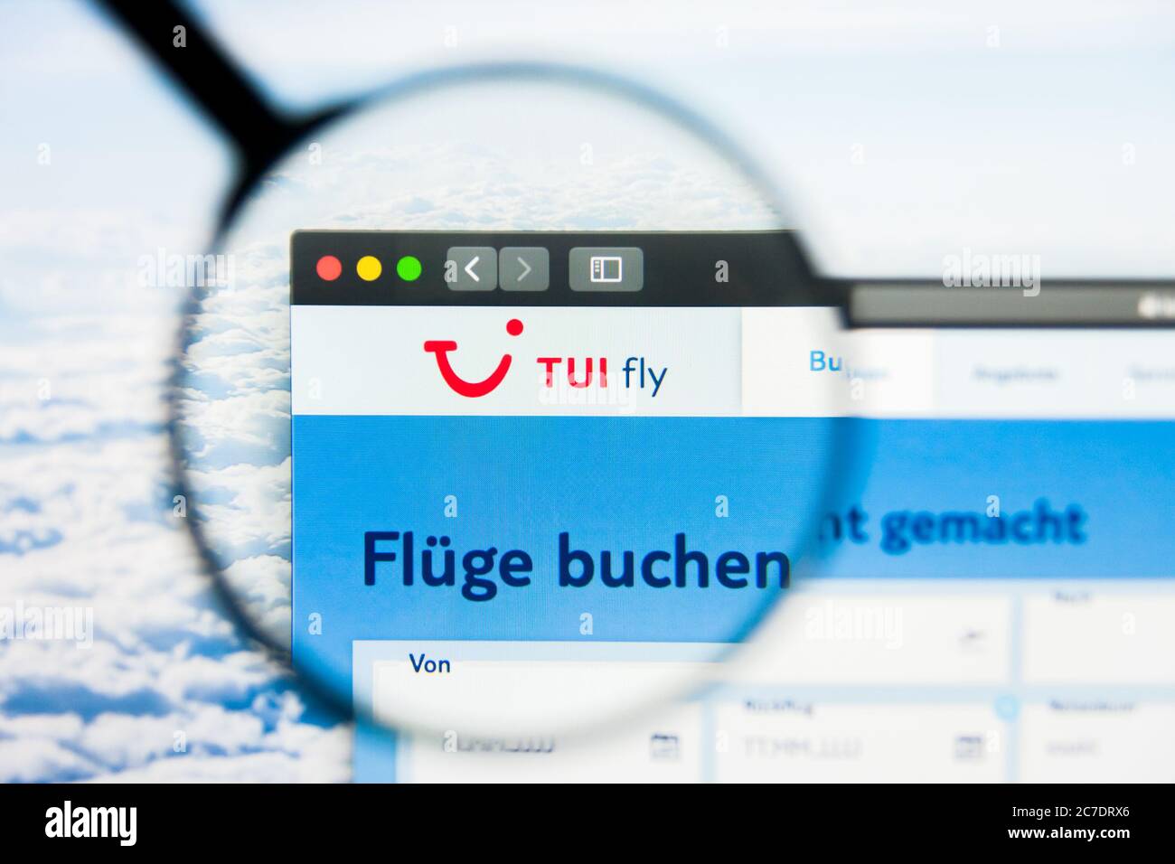 Tuifly logo hi-res stock photography and images - Alamy