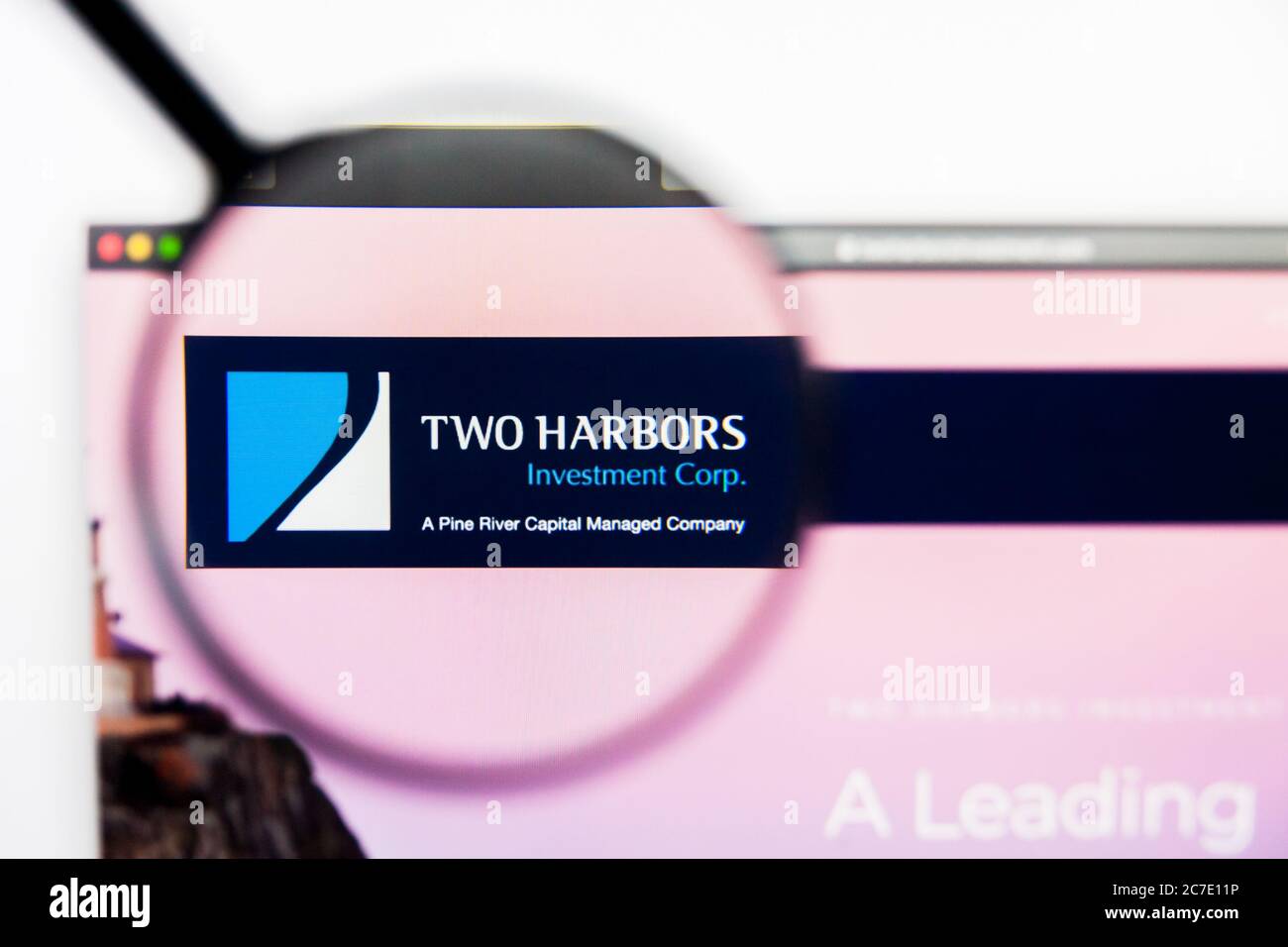 Two harbors hi-res stock photography and images - Alamy