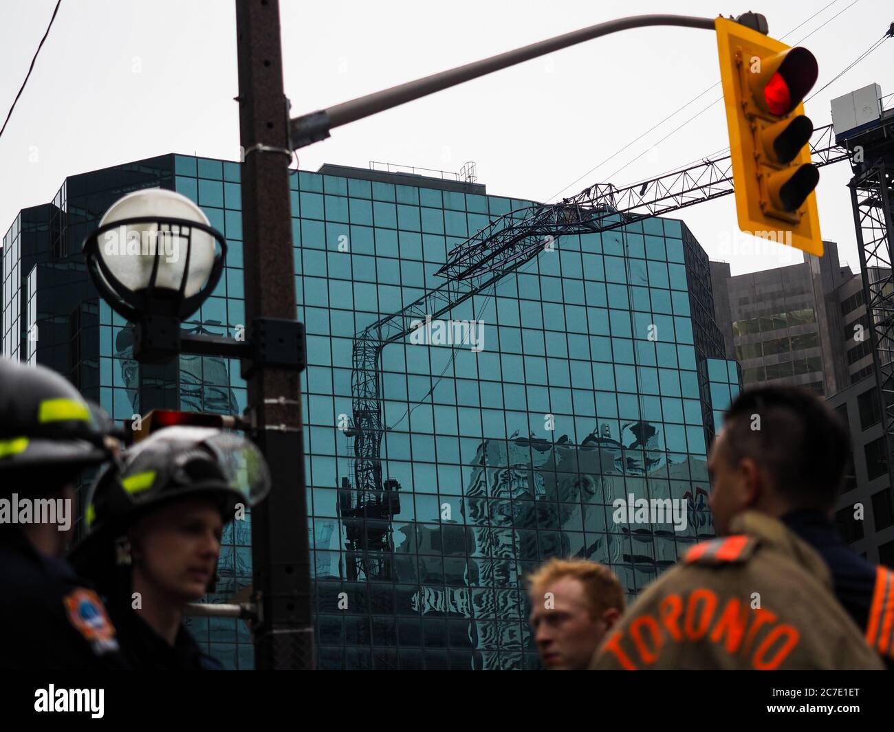 Crane collapse hi-res stock photography and images - Alamy