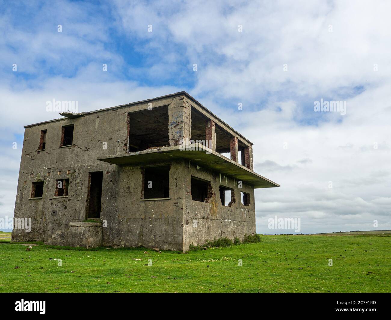 An abandoned building at a disused air base in cornwall Stock Photo - Alamy