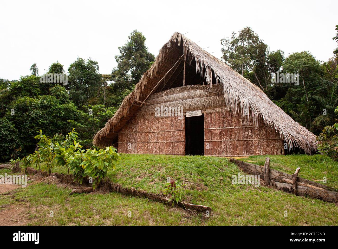 Amazon rainforest indigenous village hi-res stock photography and ...