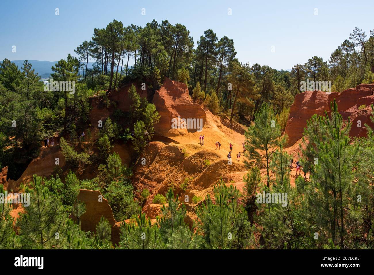Luberon massif hi-res stock photography and images - Alamy