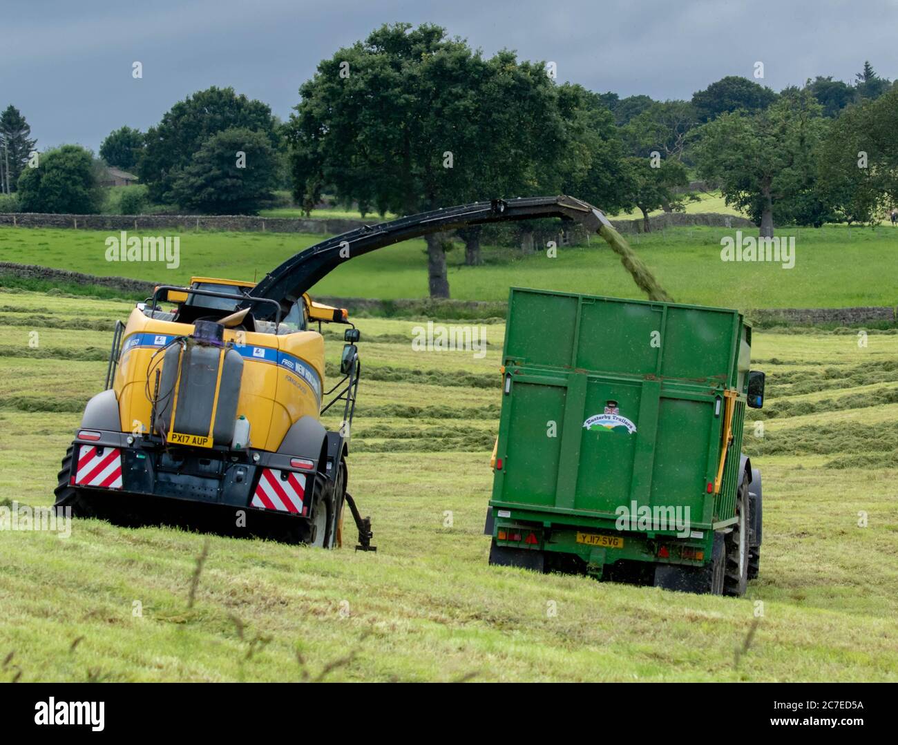 Silage wagon hi-res stock photography and images - Alamy