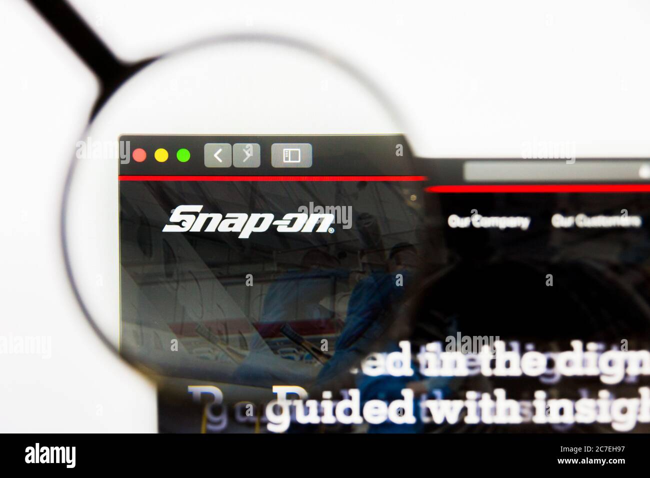 Snap on logo hi-res stock photography and images - Alamy