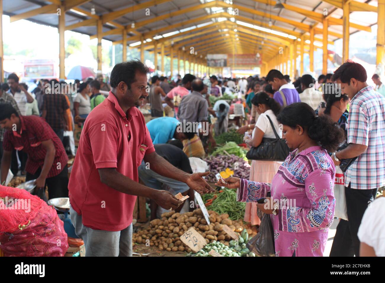 COLOMBO, SRI LANKA - Dec 31, 2011: A busy market in the center of ...