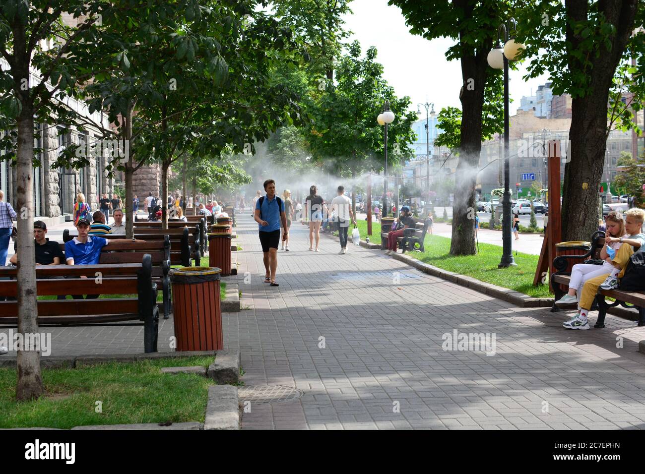Urban cooling system hi-res stock photography and images - Alamy
