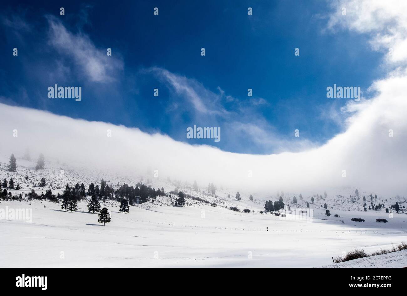 Engulfed in clouds hi-res stock photography and images - Alamy