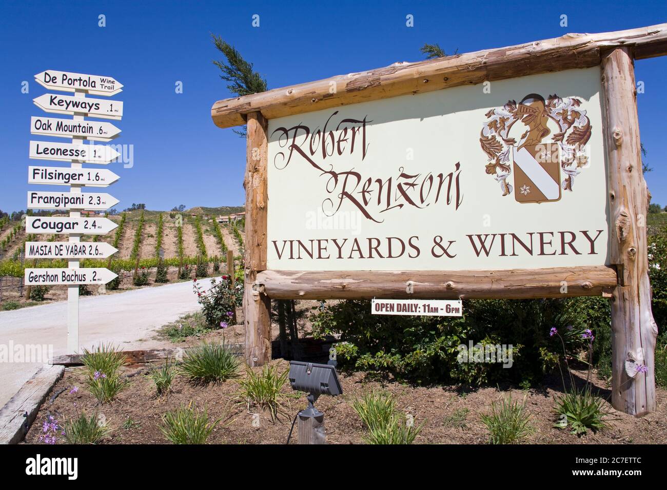 Renzoni Winery entrance sign Stock Photo - Alamy