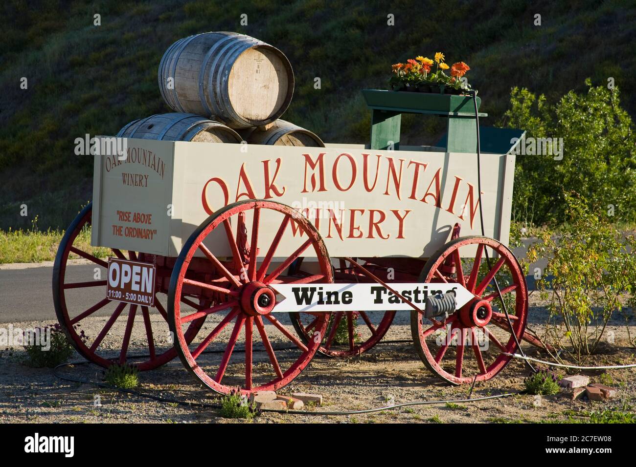 Wagon with wine barrels outside Oak Mountain Winery Stock Photo - Alamy