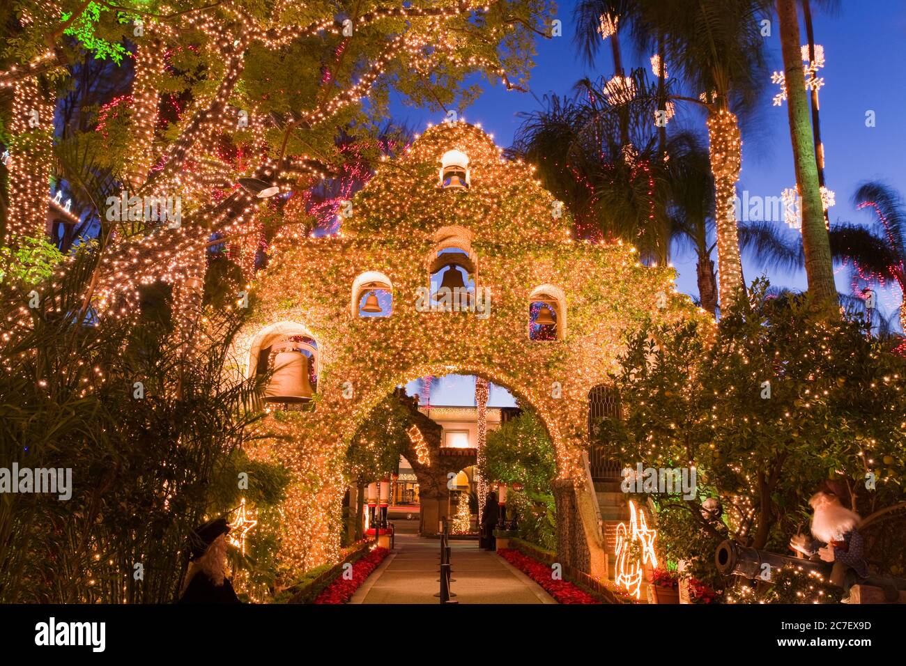 Festival of Lights at the historic Mission Inn, Riverside City ...