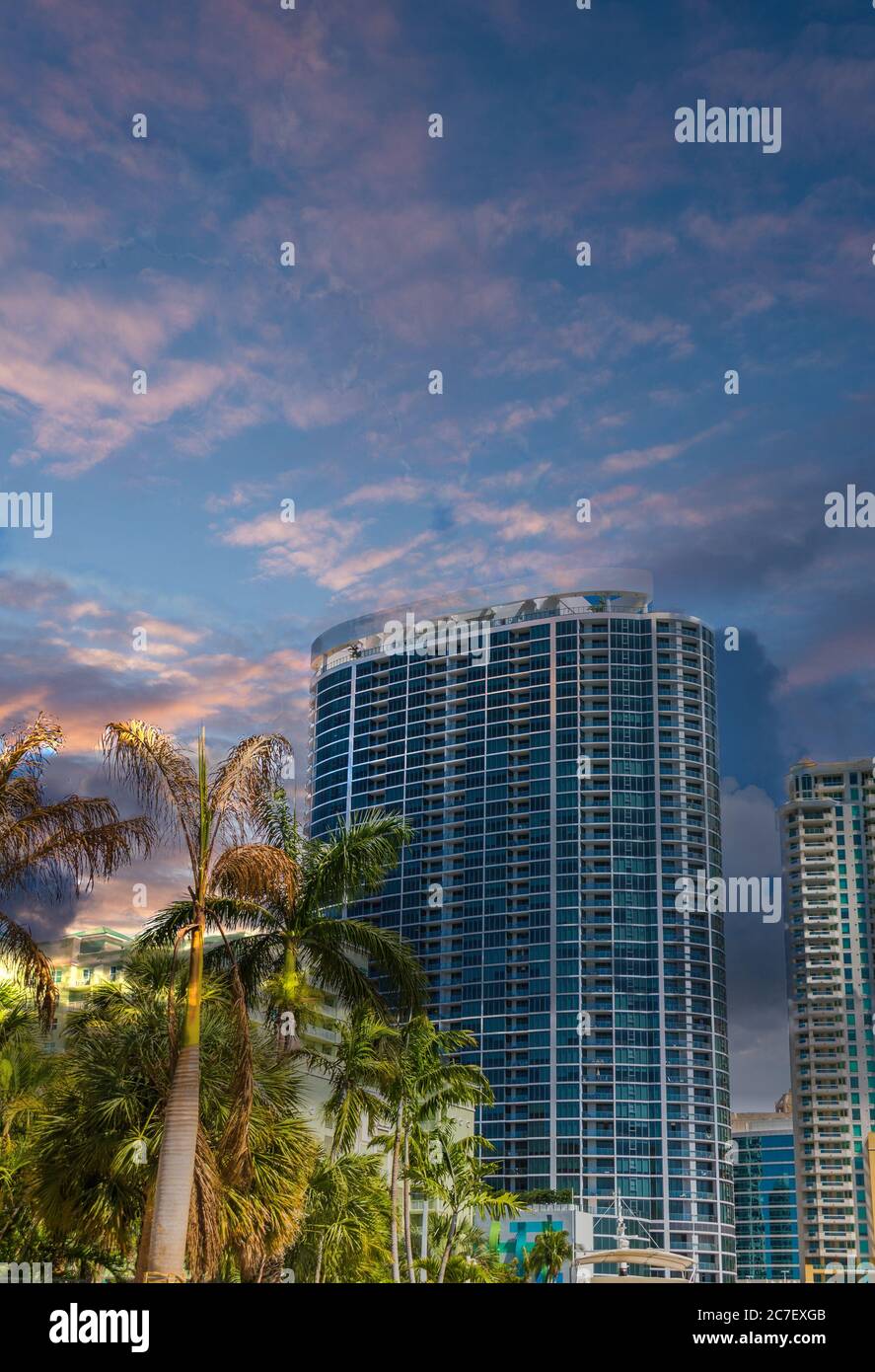 Residential building dusk hi-res stock photography and images - Alamy