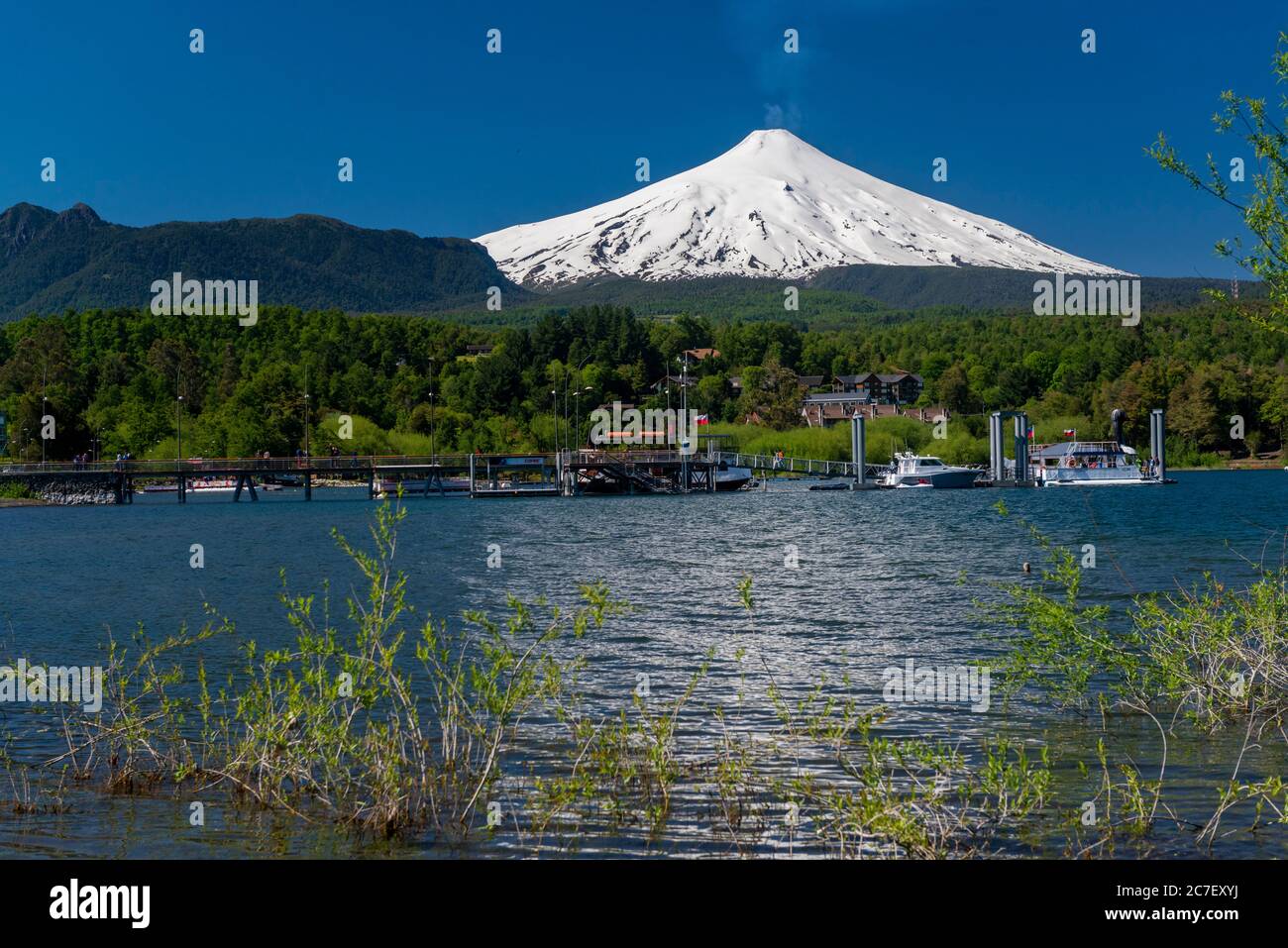 Villarrica volcano, Pucon, Araucania, Chile Stock Photo - Alamy