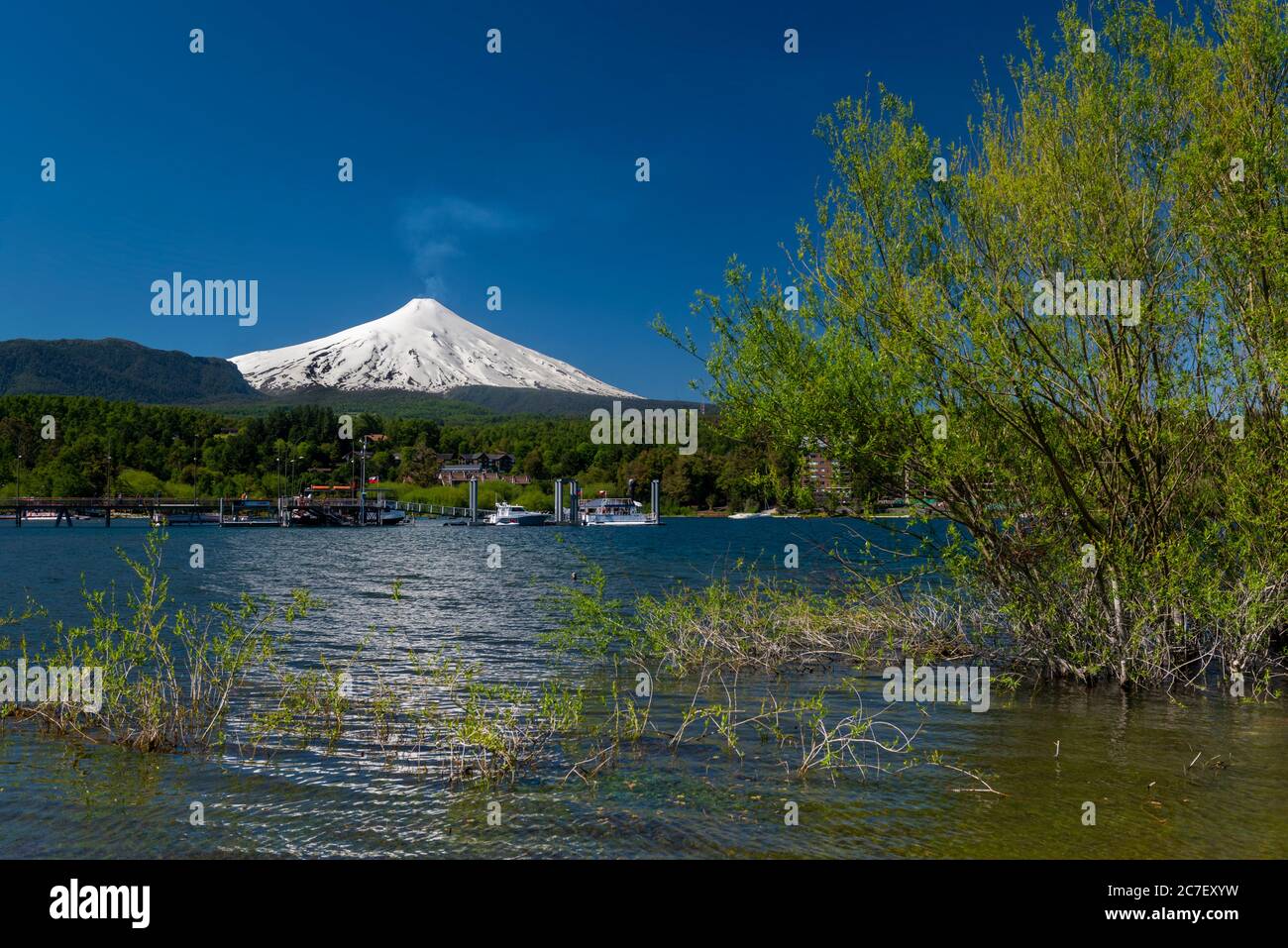 Villarrica volcano, Pucon, Araucania, Chile Stock Photo - Alamy