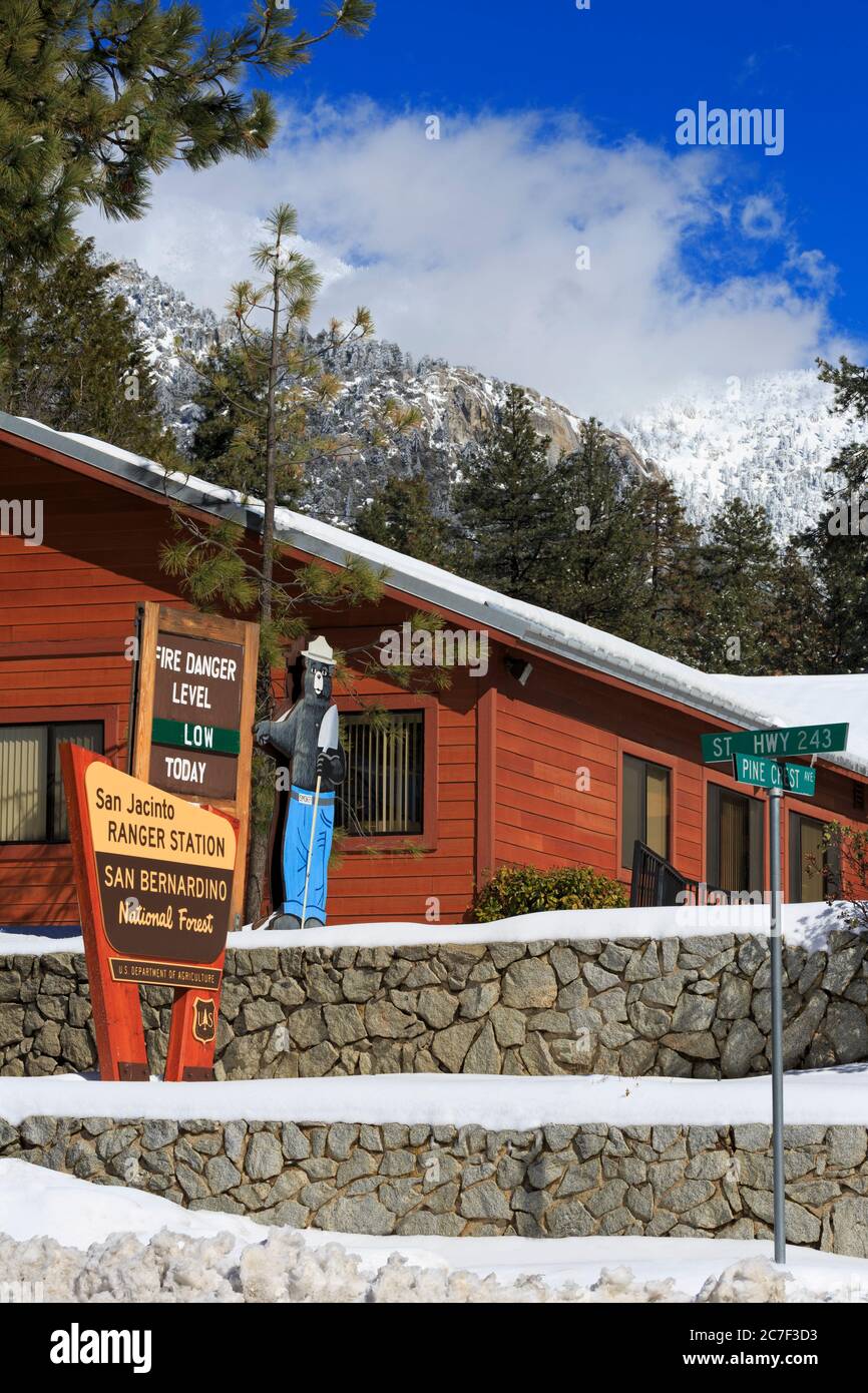 Smokey bear ranger station hi-res stock photography and images - Alamy