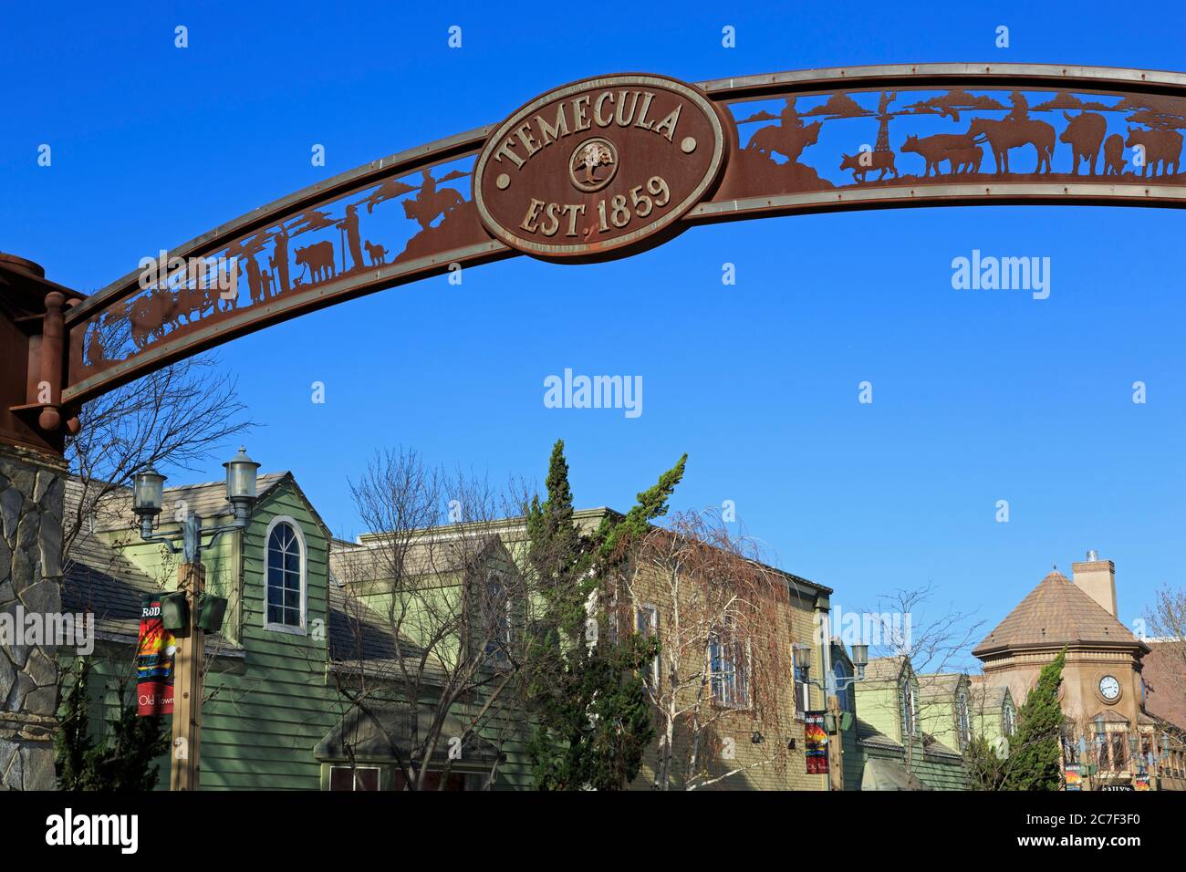 Historic gateway arch hi-res stock photography and images - Alamy
