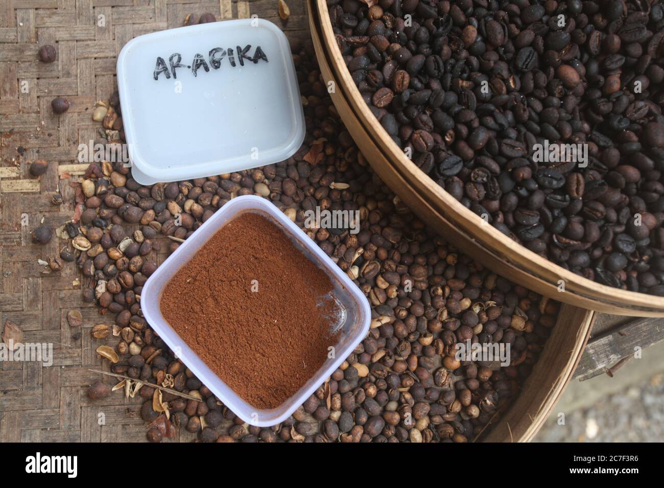 Arabika beans hi-res stock photography and images - Alamy