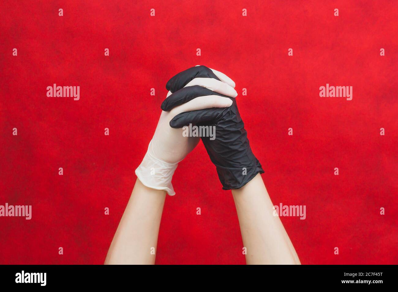 Hands together black white hi-res stock photography and images - Alamy