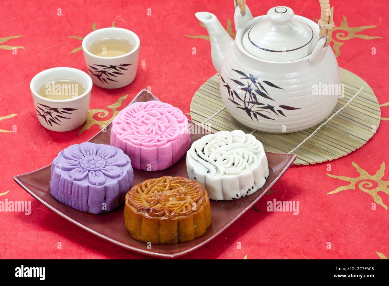 Mooncake tea hi-res stock photography and images - Alamy