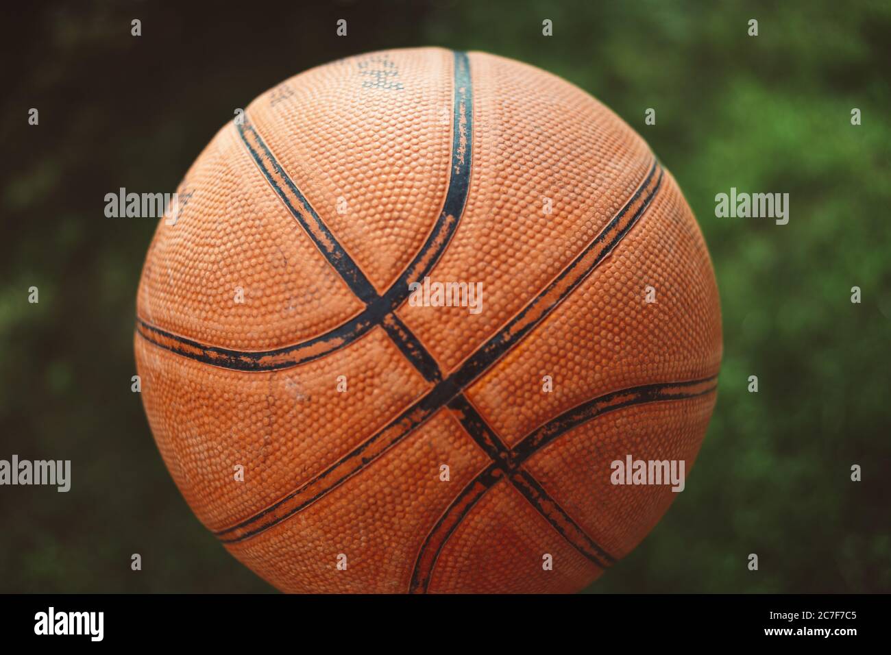 Vintage basketball player black hi-res stock photography and images - Alamy