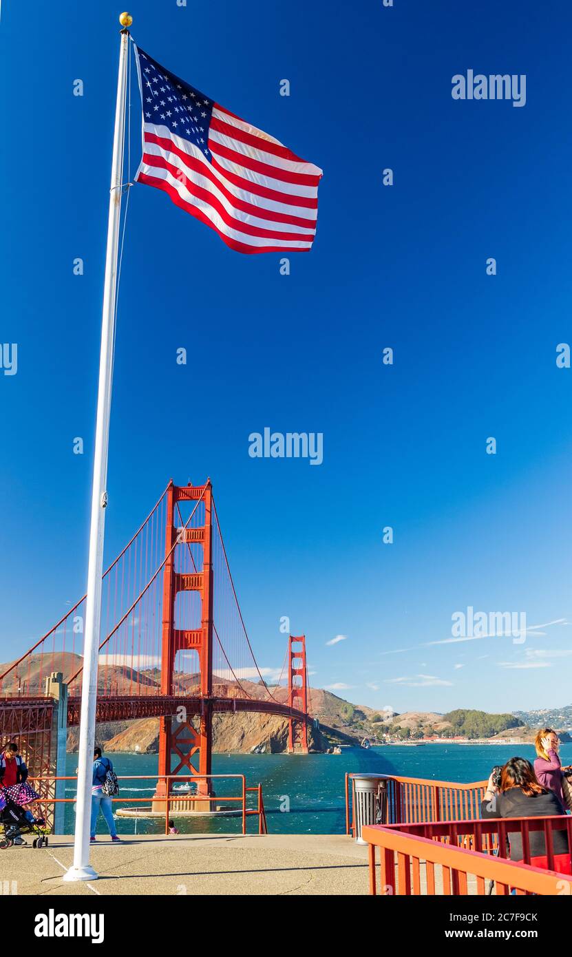 Golden gate bridge people flag hi-res stock photography and images - Alamy