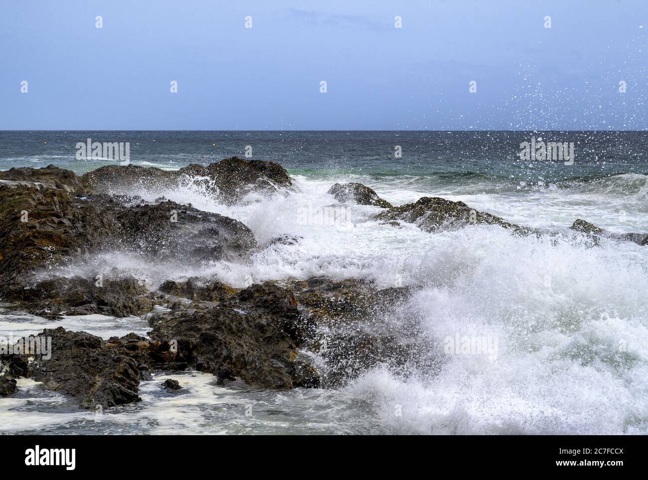 Beautiful scenery of Snapper Rocks in Rainbow Bay, Queensland ...