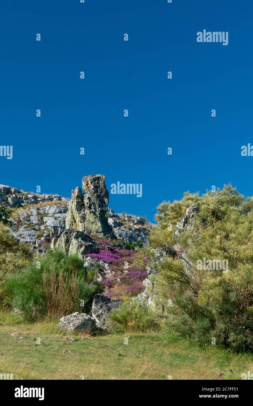 Hiking route through the Peña Tremaya. Palencia. Spain Stock Photo - Alamy