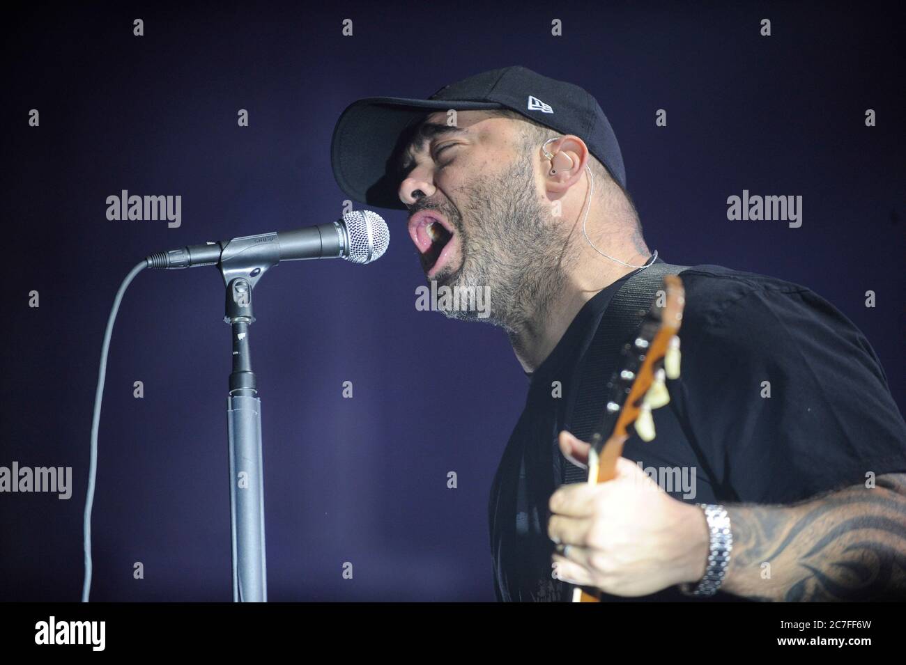 Singer aaron lewis of hi-res stock photography and images - Alamy